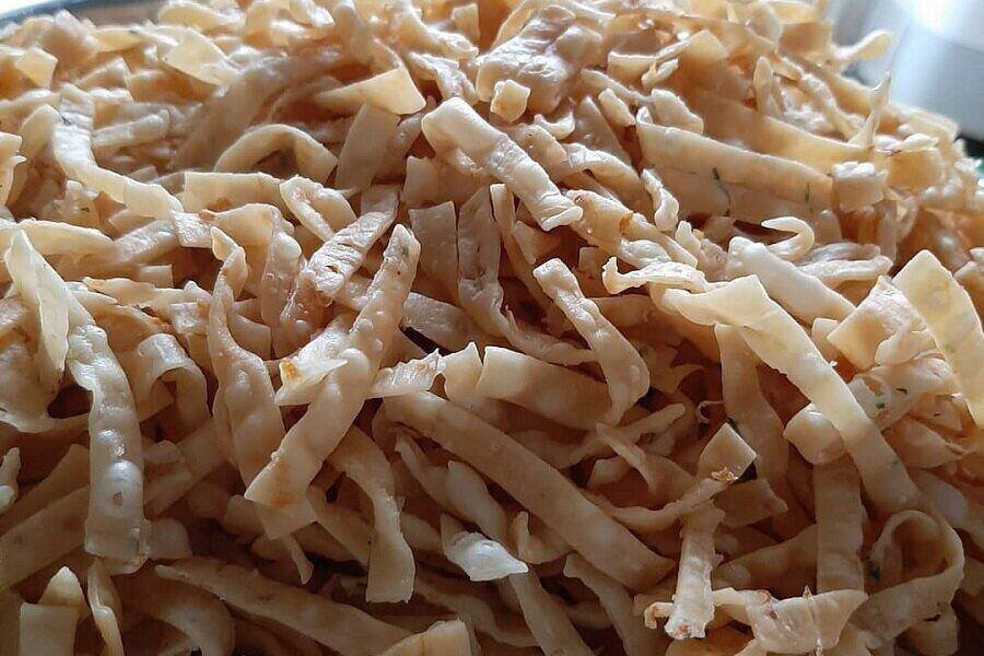 Resep Kue Bawang Padang Enak, Empuk, dan Gurih-Gurih Nyoi