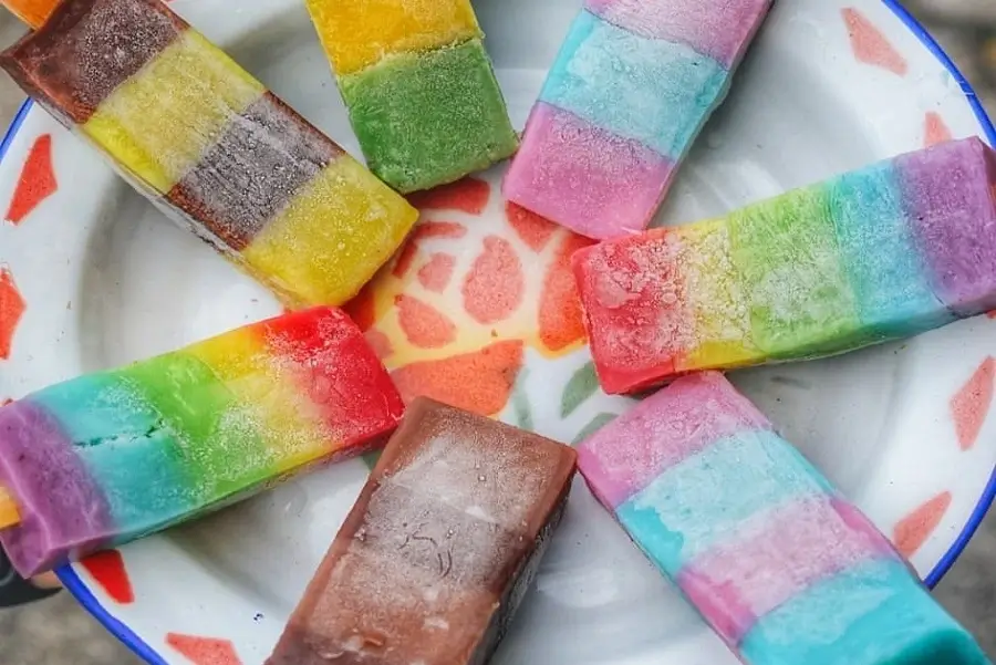 Cara Membuat Es Gabus Pelangi Sederhana dalam 6 Langkah